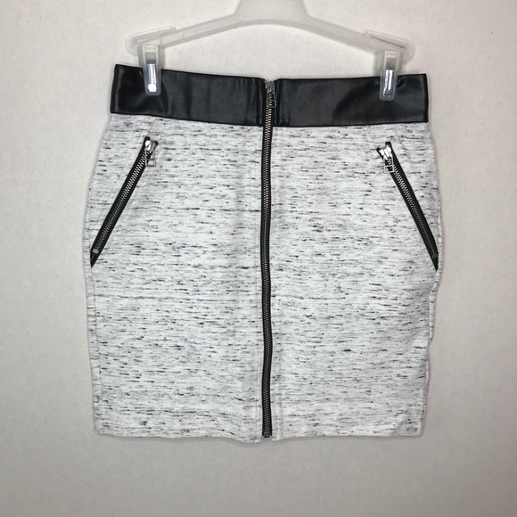 Wilfred | Skirts | Wilfred Free Aritzia Space Dye Vegan Leather Mini ...